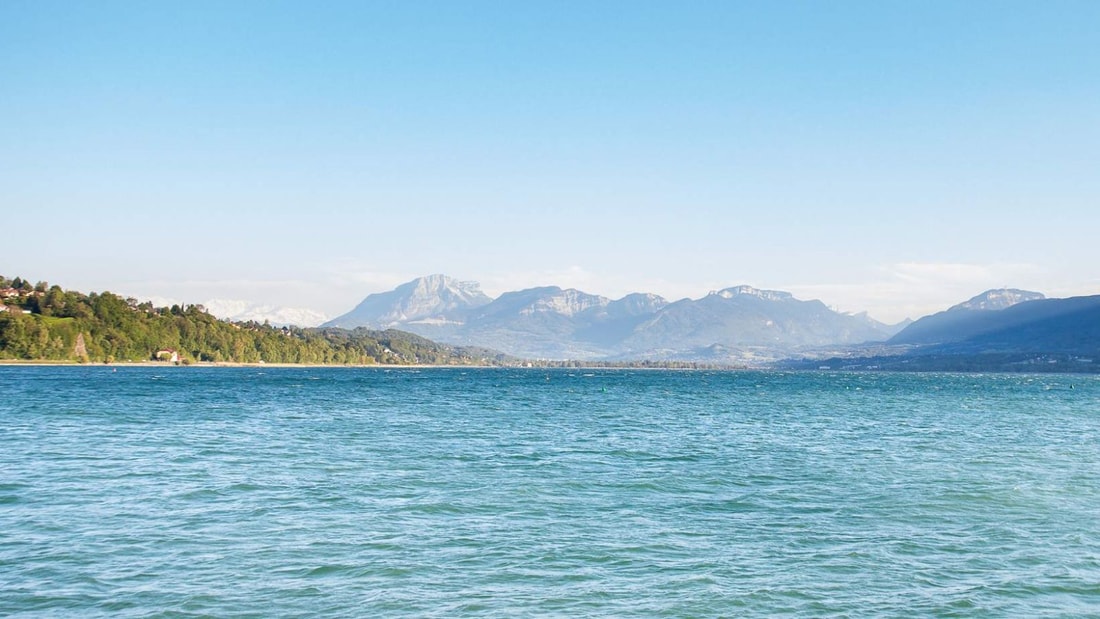 Top 10 des plus beaux lacs de France : évasion et émerveillement garantis